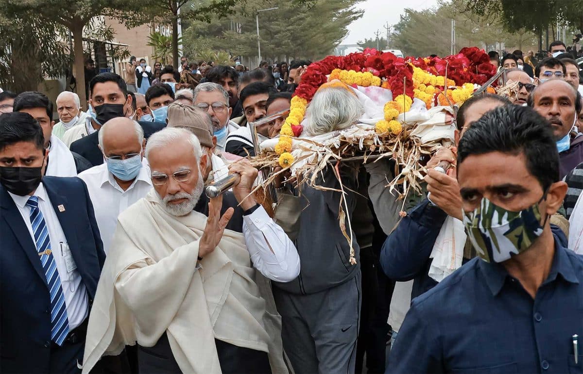 India's PM Narendra Modi's Mother Heeraben Modi Passes Away | Business ...